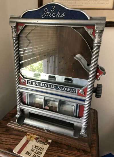 Antique 3 Jacks Penny Finger Flip Machine c1910
